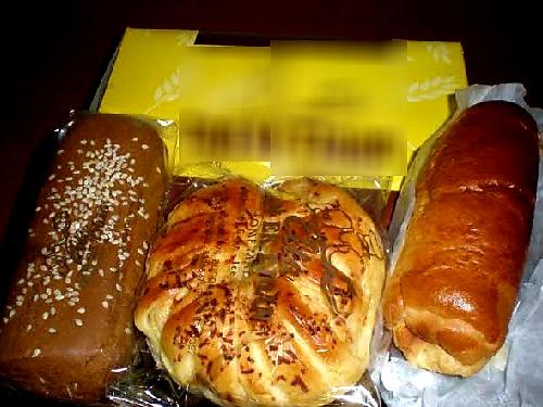 Roti Tan Ek Tjoan Bogor, Pondok Jaya Bintaro - GoFood