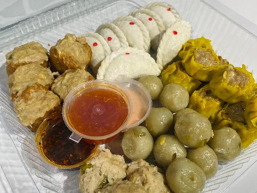 Dapoer Bomber Cireng Isi Dan Dimsum Premium, Desa Asem - GoFood