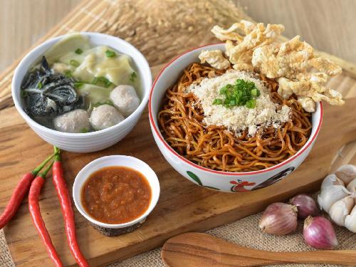 Bakmie Sams Strawberry Corner, Gading Serpong - GoFood