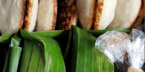 Roti Berre dan Putu Lapitu, Mustafa Dg Bunga, Somba Opu - GoFood