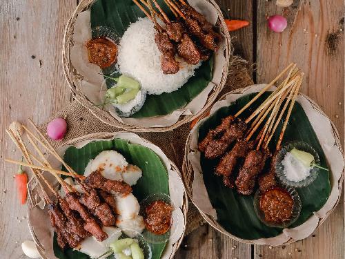 Sate Babi Bawah Pohon Jakarta, Rukan Beach Theme Park - GoFood