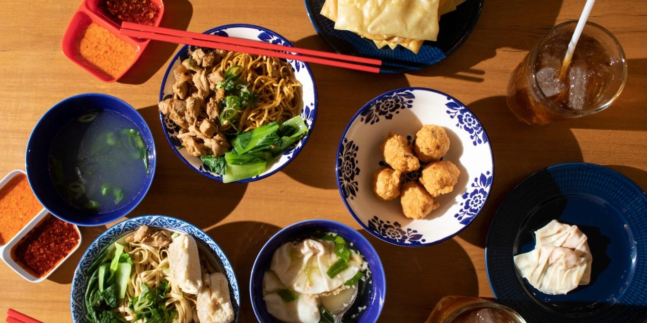 Bakmie Tjo Kin-Spesialis Mie Ayam dan Baso Goreng, Cihapit - GoFood