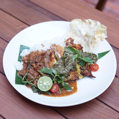 DWNTWN, Jl. Plaju No.9 Jakarta Pusat - GoFood