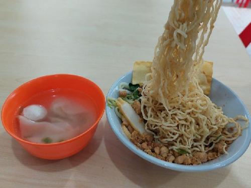 Mie Pangsit Ayam Bangka Pak Nang, Ruko Botania Garden - GoFood