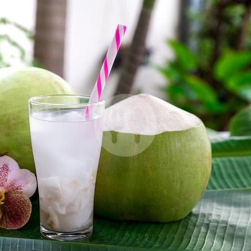 ES KELAPA MUDA & KELAPA IJO SELVI Bantargebang - GoFood