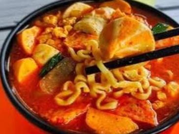 Seblak Suki Prasmanan,padasuka, Jl. Asri No. 12,Padasuka - GoFood