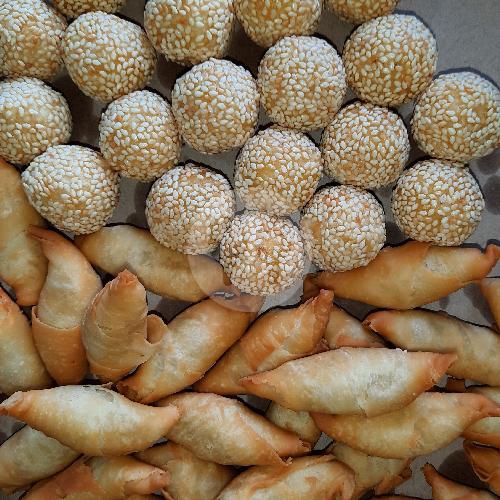 Molen & Onde Onde Bilal Aneka Rasa, Lenteng Agung Raya - GoFood