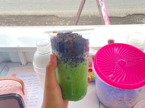 Es Teh Jumbo dan Es Bubble, Srono - GoFood