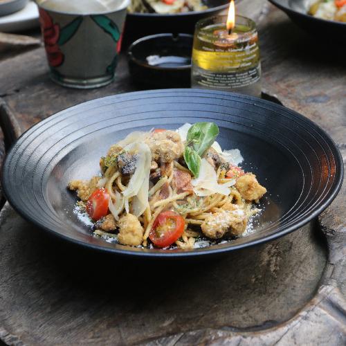 Shamrock Kitchen & Bar, Tebet - GoFood