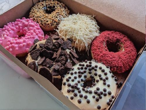 Donat Lumer Kalise, Caruban - GoFood