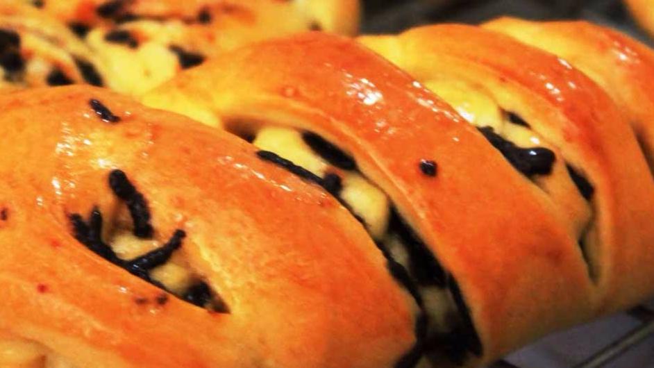 Swiss House Bakery, Ngaliyan - GoFood