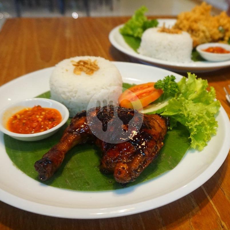 Lawang Resto, Yellow Star Ambarrukmo Hotel - GoFood