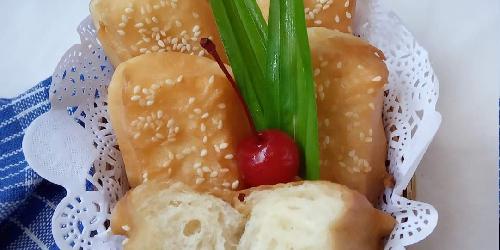 Aneka Gorengan 44 Kue Dading Donat Bakwan Risol Dll, Jatiasih - GoFood