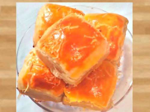 Kue Pisang Bolen Bandung 54, Jl Empu Barada Raya no 57-59 - GoFood