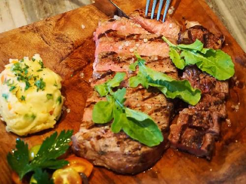 Steven Coffee, Kolonel Sugiono - GoFood