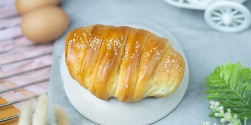 New Sun Bread Bakery & Cake Specialist - GoFood