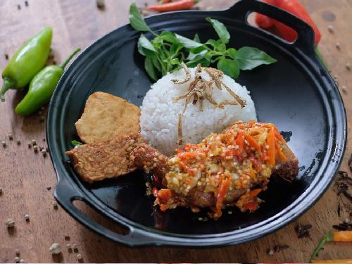 AE Kitchen & Dessert, Pontianak - GoFood