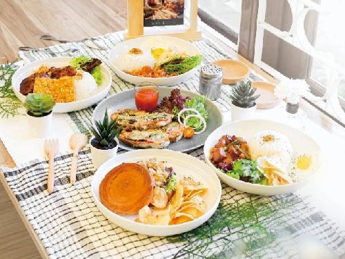 HOPE Resto, Jl Imam Bonjol No 1 - GoFood