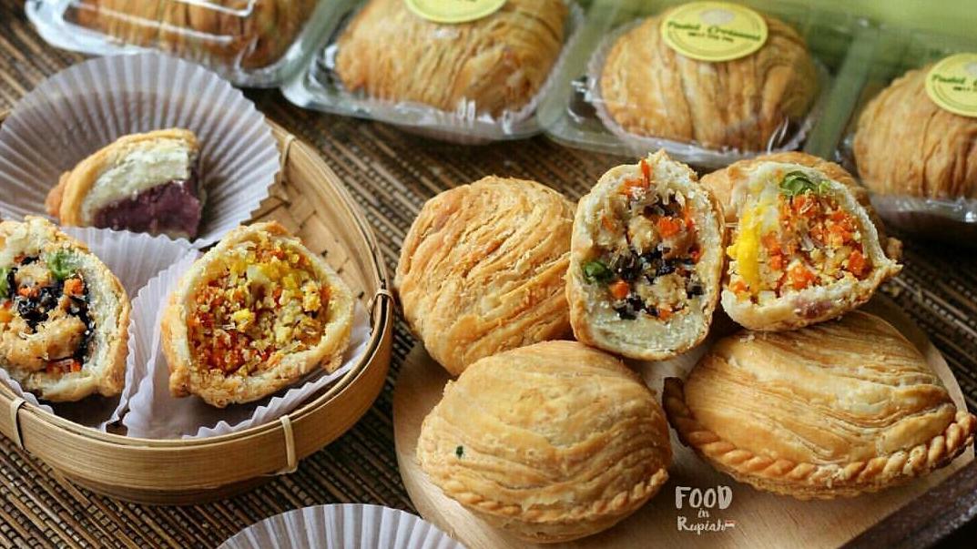 Pastel Croissant, Kelapa Hybrida - GoFood