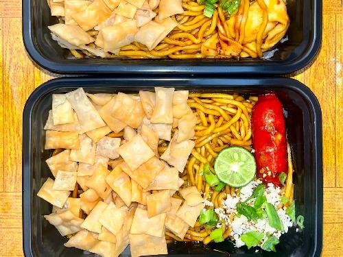 Wonton dower mie jebew, Jl lapang sariwangi - GoFood