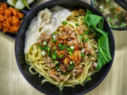 Mie Bang Minul, Green Semanggi Mangrove - GoFood