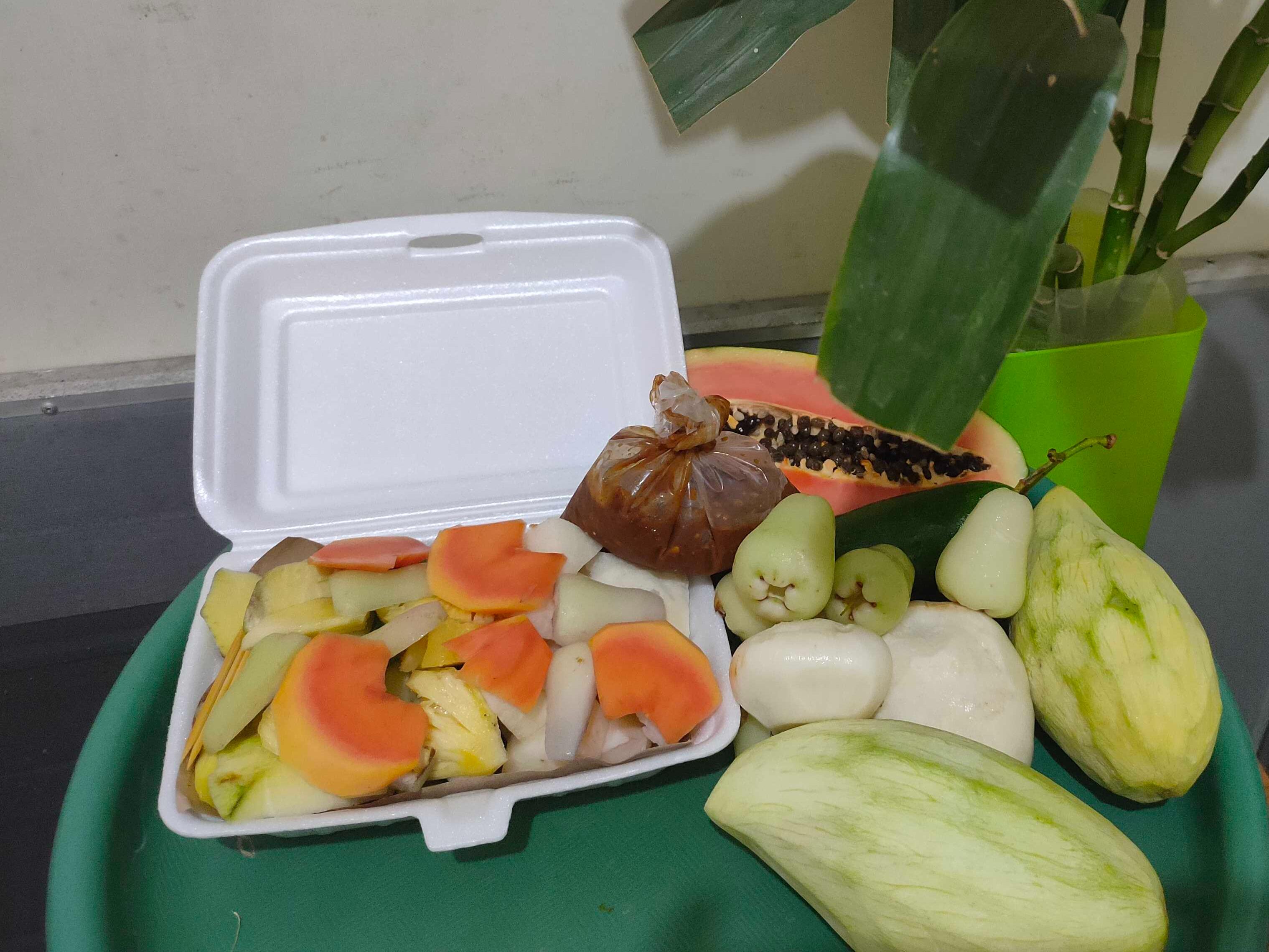 Petisan, Rujak Bebek, Asinan, Dugan BBS 99. Jln, P. Singkep Sebrang SMK ...