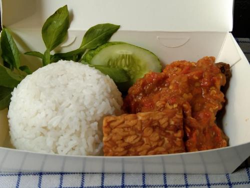 AYAM GEPREK MAS KRIS, Jl. Ciater Raya No.1 - GoFood