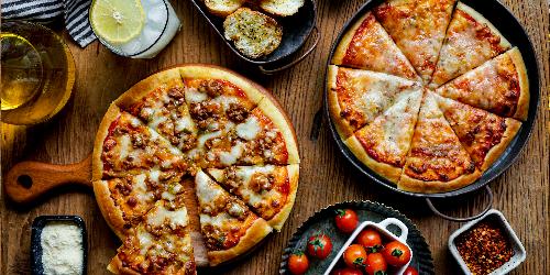 Yours Pizza, Royal Residence - GoFood