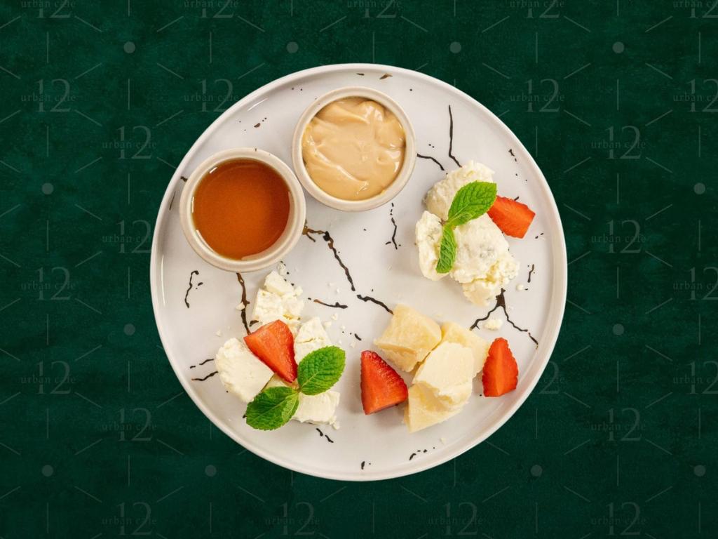 12 Urban Cafe, Canggu - GoFood