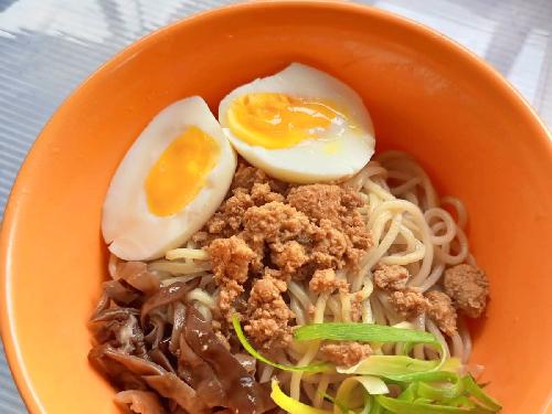 Mie Miso Ramen Ikke, Meruya Utara - GoFood