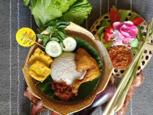 Ayam & Bebek Goreng Laos Mas Ubay Kitchen - GoFood