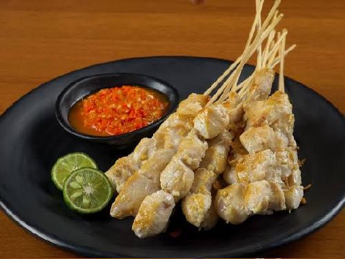 Sate Taican Legendaris Apjay Madam H. Asmat, Radio Dalam - GoFood