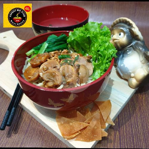 Pangsit Mie Ayam MAJU MAPAN, Tempurejo, Pesantren, Kediri - GoFood