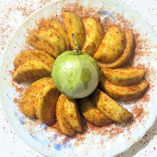 Rujak Jambu Kristal OpunkJaya, Sebelah Klinik Pratama Yakkum, Purwareja ...