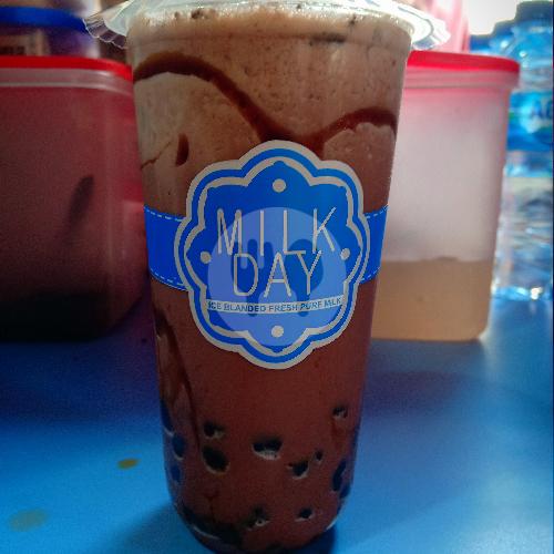 STAND TEH POCI, MILK DAY. PASAR BARU TRADE CENTER BANDUNG LT D1 ATRIUM ...