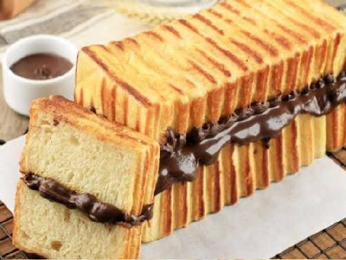 Roti Bakar Khas Bandung Aditya, Tembikar Kanan Komp Fadilah 2 - GoFood