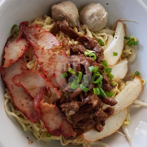 Bakmie 888 (Khas Kalimantan), Penuin Kopitiam - GoFood