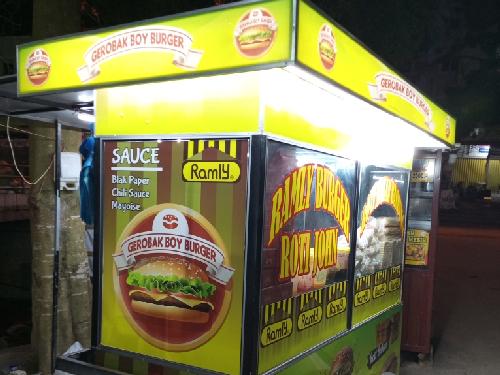GEROBAK BOY BURGER,RAMLY BURGER BATAM, Di Depan Taras Kota Mart - GoFood