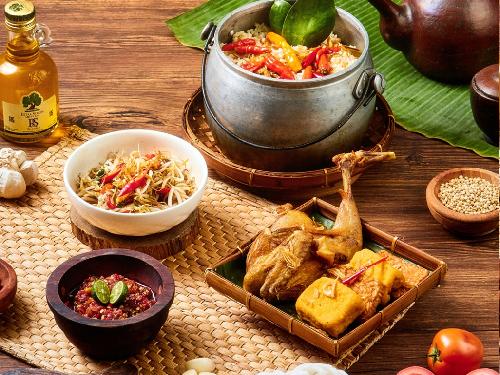 Sunda Nikmat Family Resto, Dalam Spbu Pojok Cisangkan - GoFood