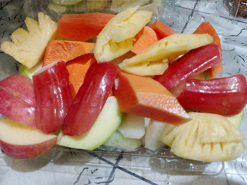 RUJAK BUAH SULTAN, (Gerbang Masuk, Depan Makam) - GoFood