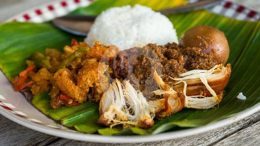 Warung Biru Darmo Park (Nasi Kuning Nasi Campur Dan Gorengan), Pakis ...
