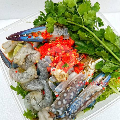 Quinn Kitchen x SaladThai By Amour Q, Kelapa Gading - GoFood