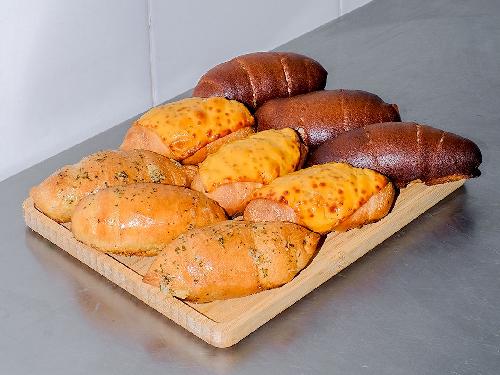 Blue Bake Houf, Banjarsari/Mangkubumen, Solo - GoFood