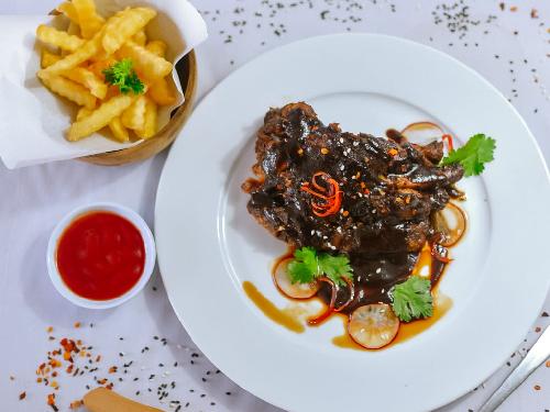 Qiu Qiu Cafe Ubud - GoFood