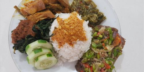 Padang Duta Andalas, Gedong Kuning - GoFood