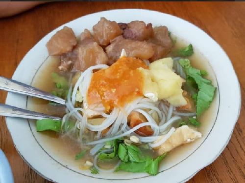 Tahu Campur P.Kumis Rombong Biru Jl Rajakwesi No 4 - GoFood