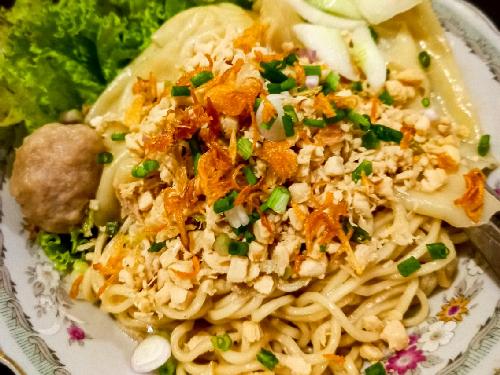 Cwie Mie dan Pangsit Goreng AWS - GoFood