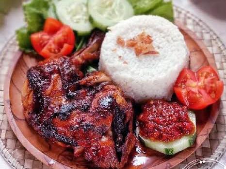 Ayam Bakar & Penyet 3 Putri, Godean - GoFood