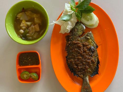 PONDOK IKAN BAKAR Khas Tanjung Pinang, Jalan Harapan Jaya - GoFood