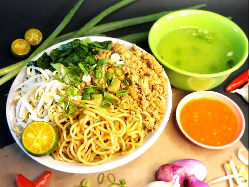 Mie Ayam Bangka Eddy, Rawalumbu - GoFood
